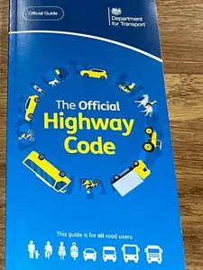 Driving Theory Test books (The Official Highway Code and Traffic Signs ...